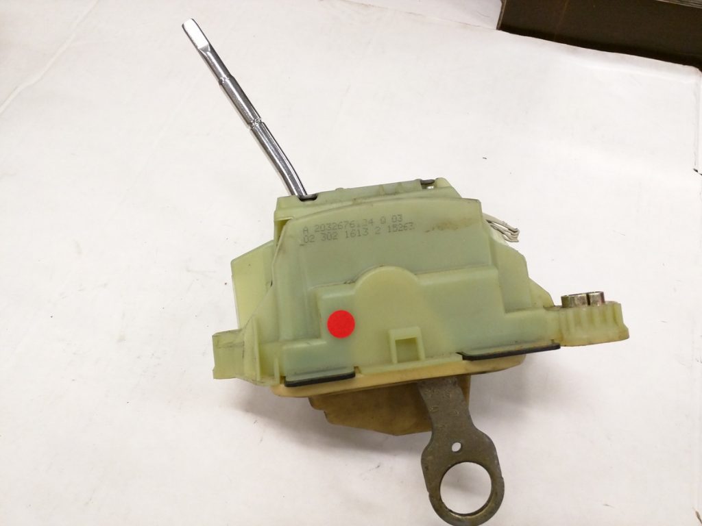 01-06 Mercedes Benz C CLK Class Floor Shifter Assembly 2032675424 ...