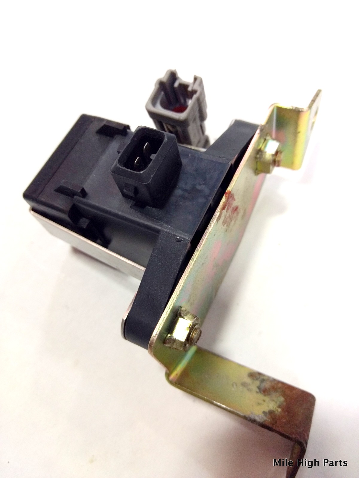 98-02 Nissan Frontier Pickup ABS Deceleration G Sensor 47930 3S510 ...