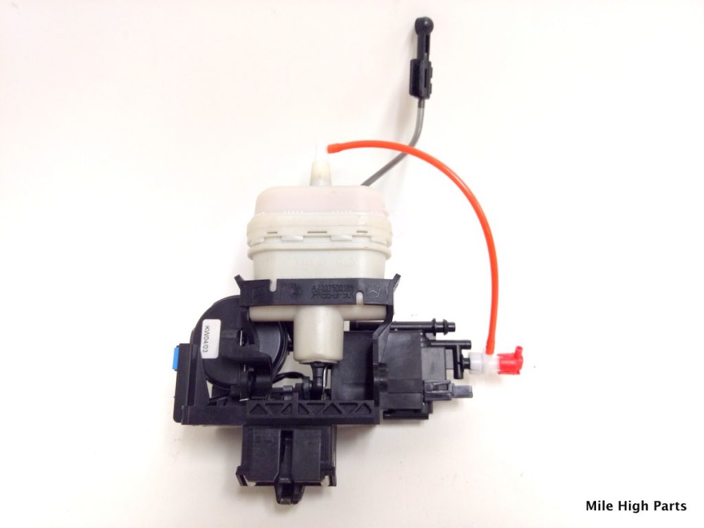 03-06 Mercedes W220 S Class Trunk Lock Vacuum Actuator 2207500185 ...