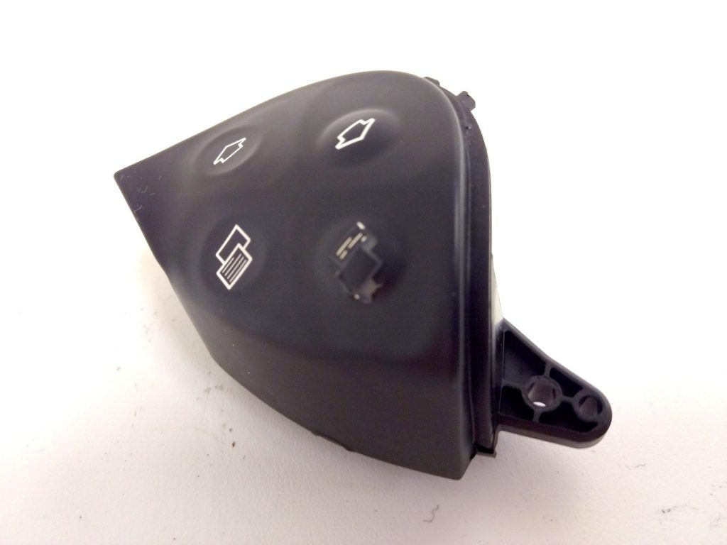 03-06 Mercedes W211 E Class Right Steering Wheel Button A2118213358 ...