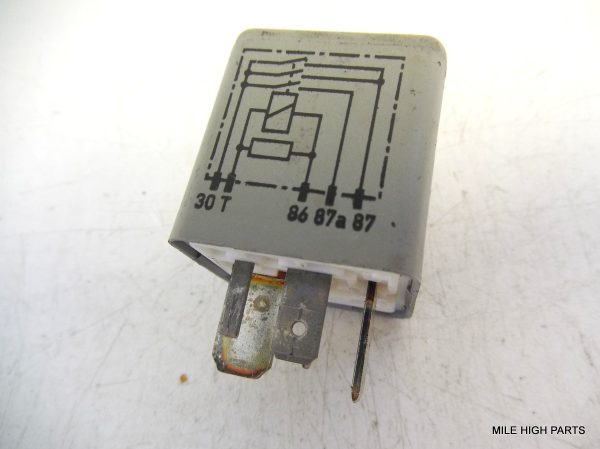 VW Audi Fuel Pump Relay OEM 100 90 A4 A6 A8 Passat 4D0951253 – Quality ...