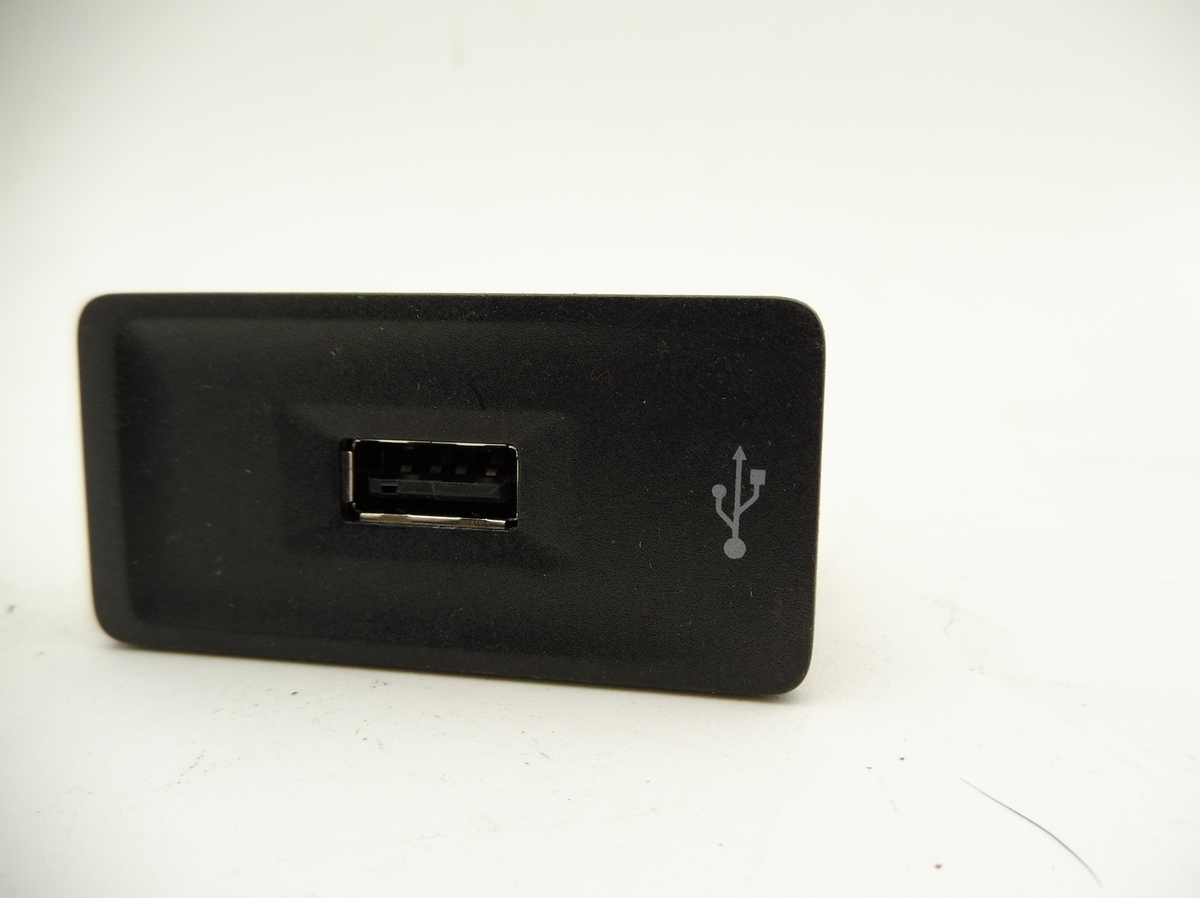 2015-2018 VW Beetle USB Auxiliary AUX Input Port Jack Adapter ...